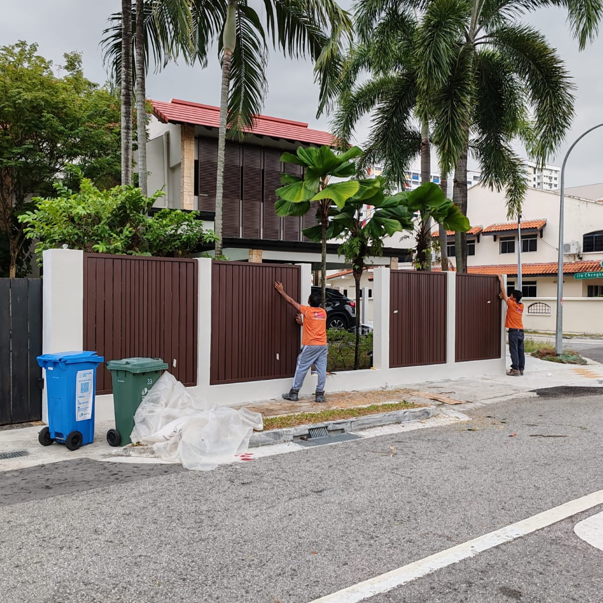 Aluminium Louver Gate: Airy Protection | SG-Aluminium