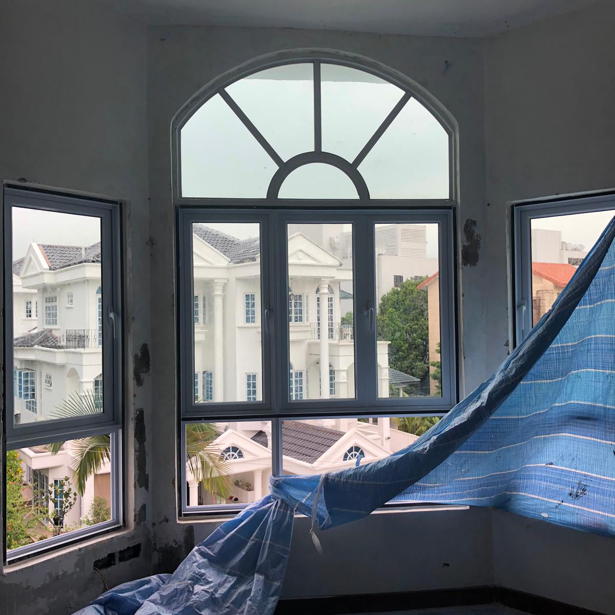 Lunette Window – SG-Aluminium