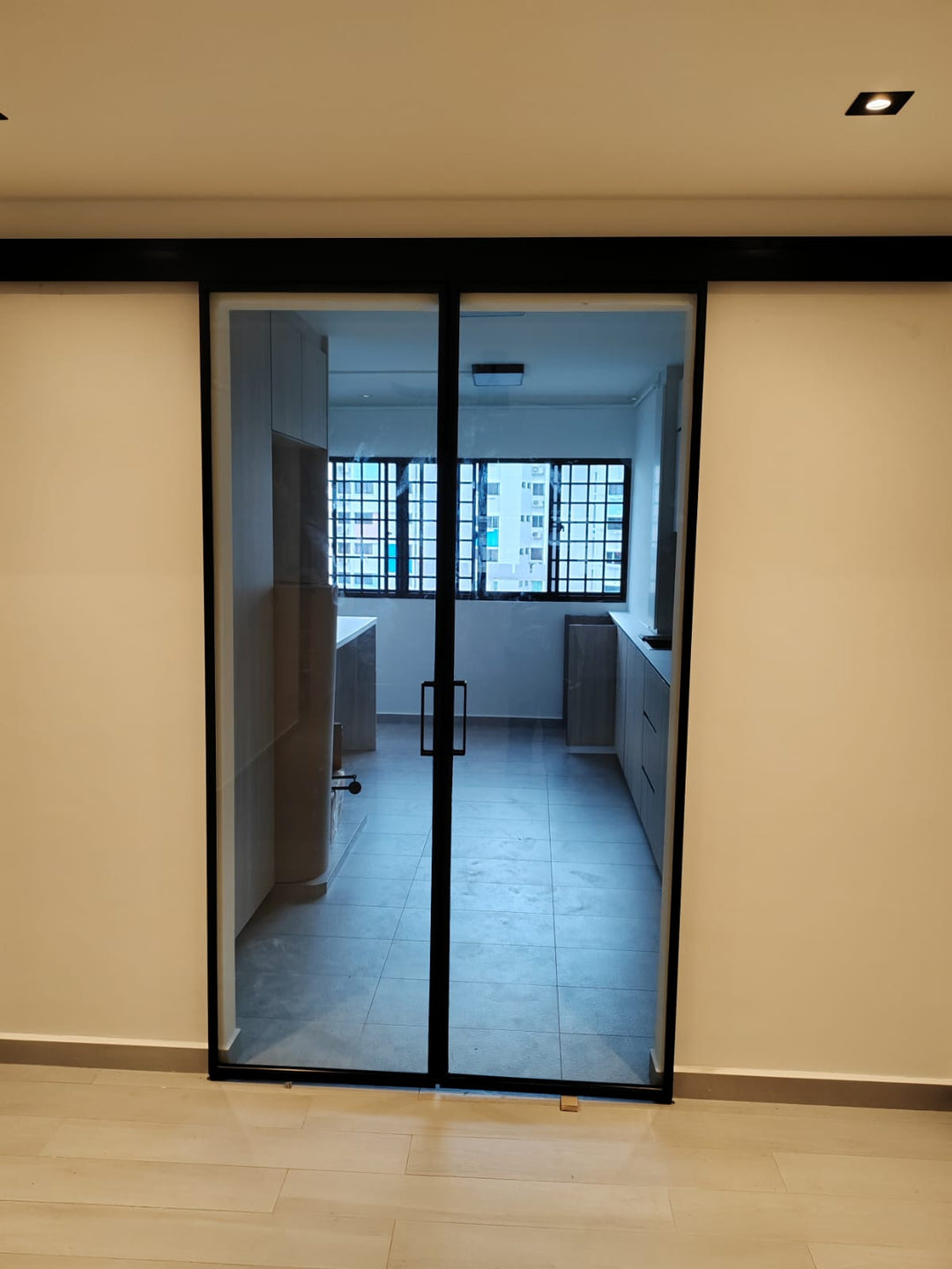 Synchronized Sliding Door – SG-Aluminium