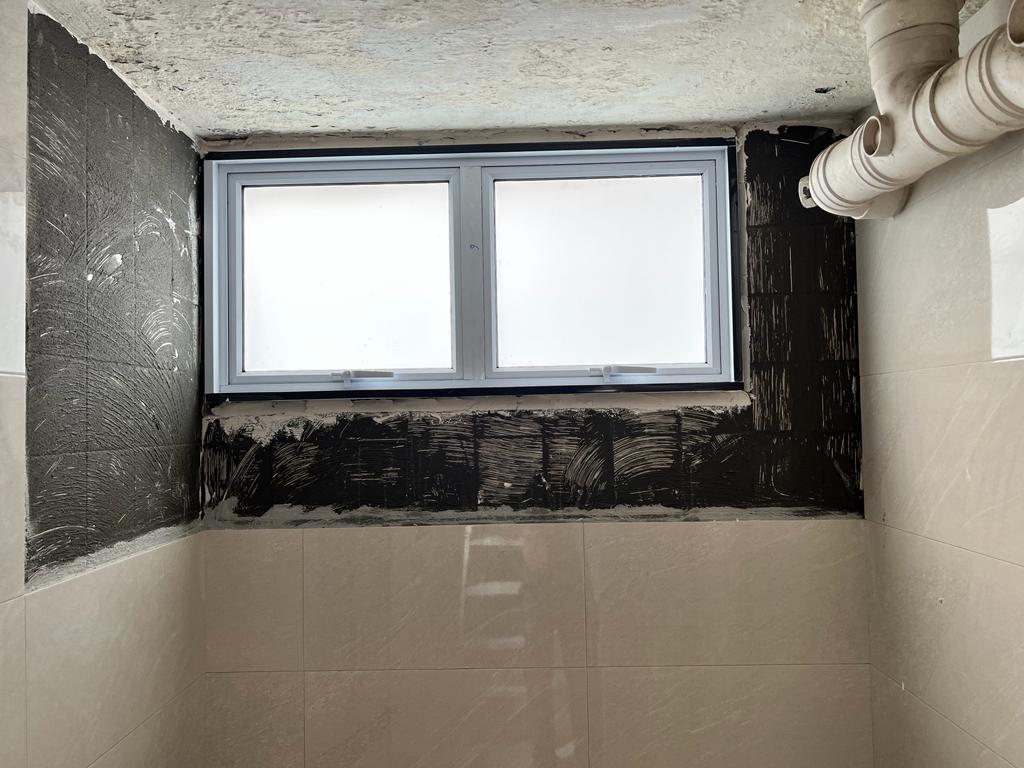 Toilet Window – SG-Aluminium