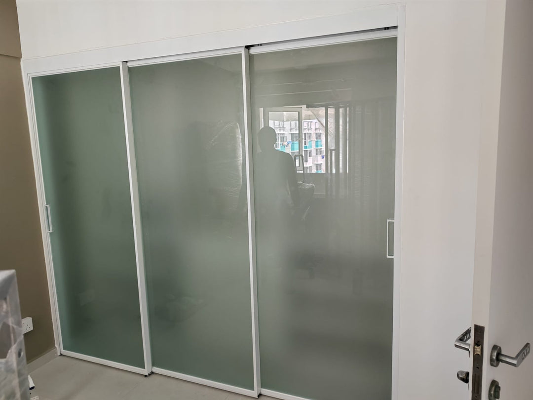 Synchronized Sliding Door – SG-Aluminium